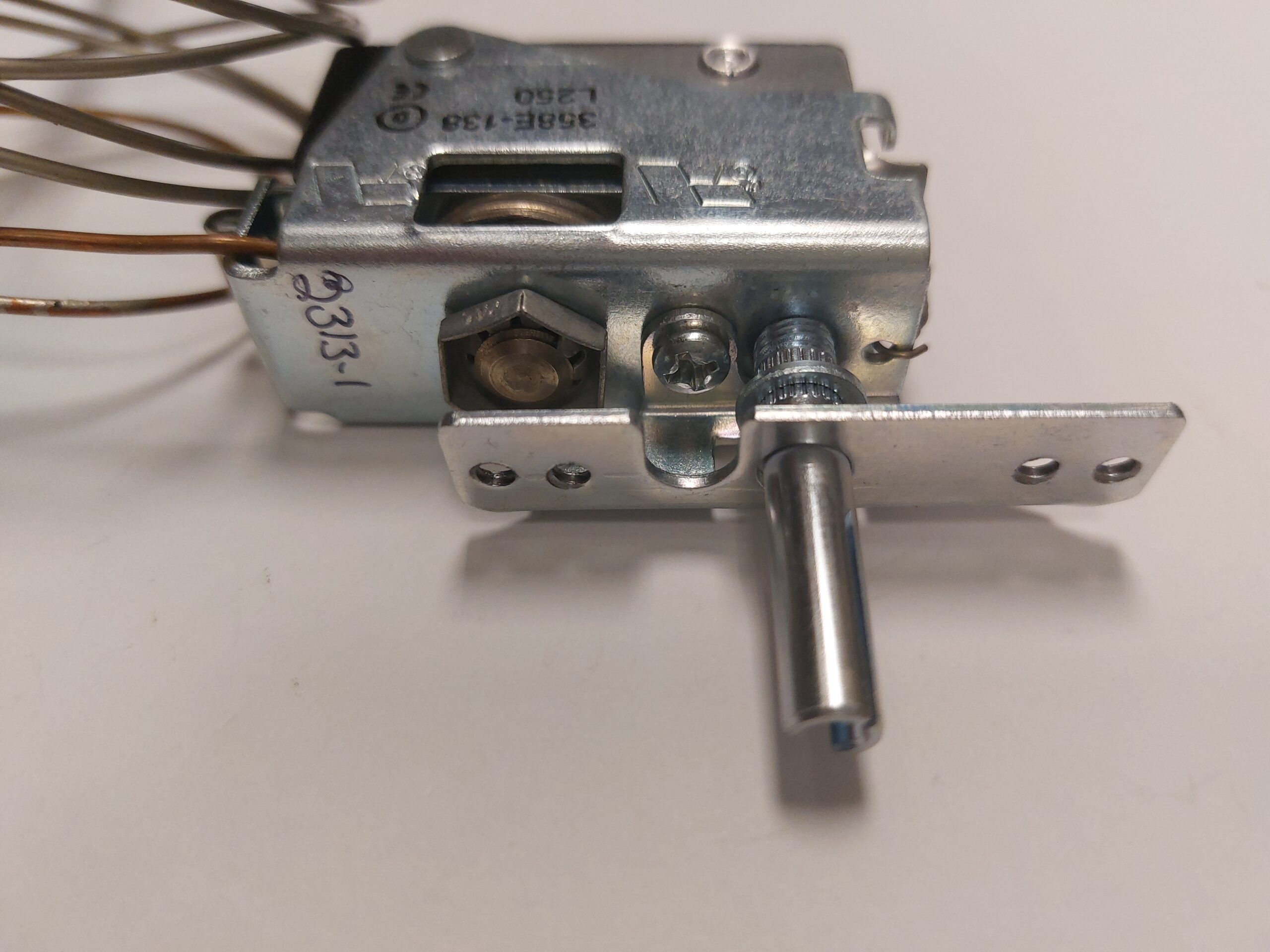 358E-138 Capillary Thermostat | Single Stage, Adjustable - Open on Temp ...